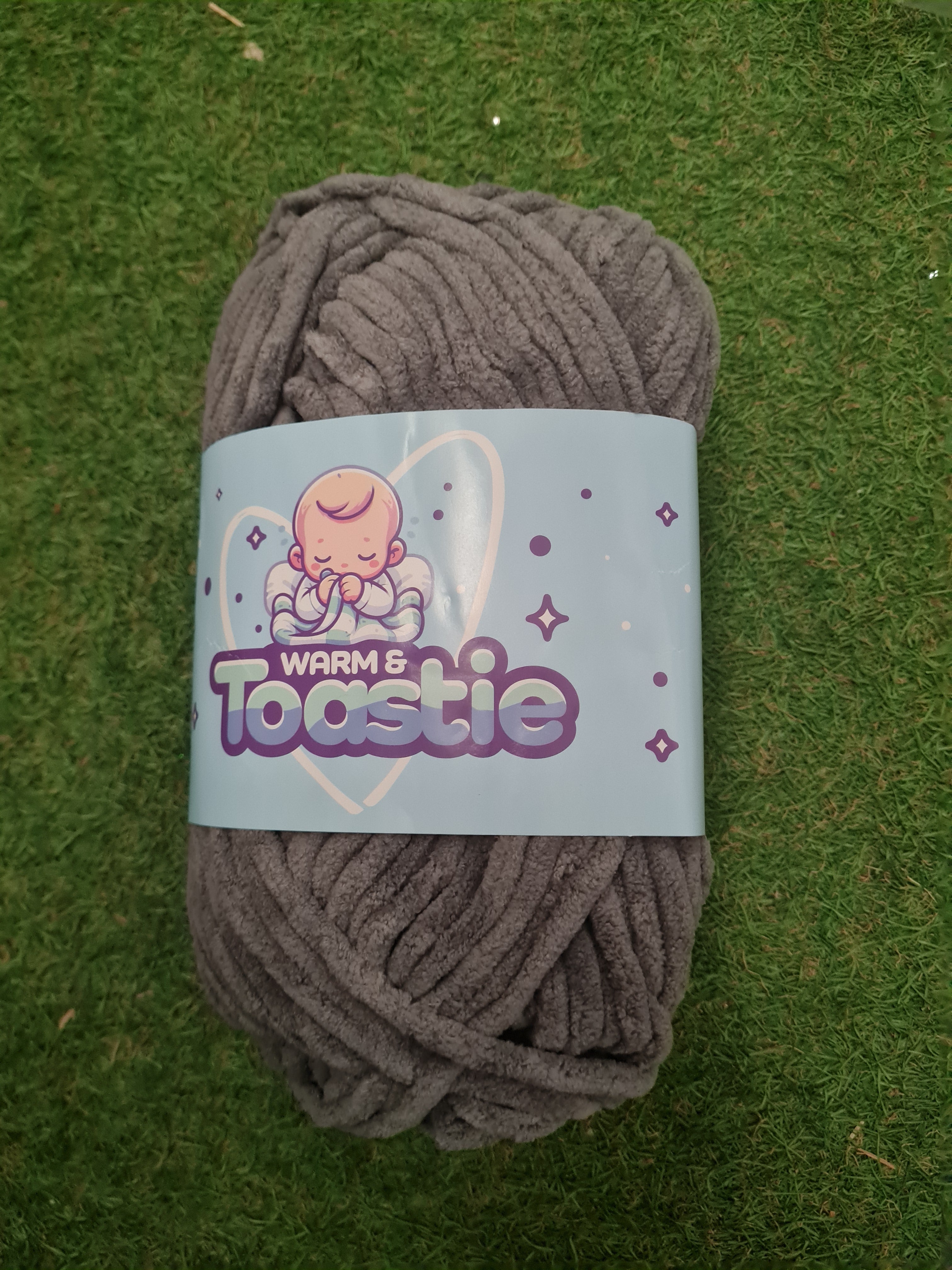 King Cole Warm and Toastie Wool 200g - Silver 5995 – THE WOOL SHOP ...